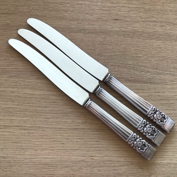 Oneida | Dining | Oneida Community Stainless Coronation Dinner Knives ...